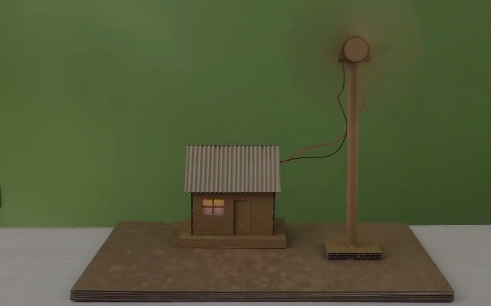 牛人利用纸板制作风力发电机组模型,真的太酷了