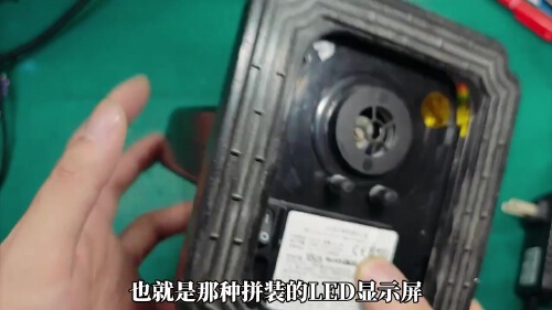 LED屏幕电动吸盘不充电维修,电池包更换损坏的电芯