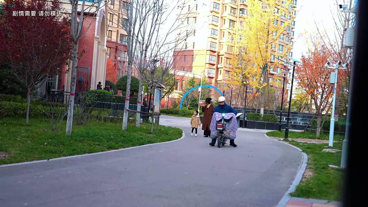 电动自行车请不要私拉电线充电#花式科普#电动自行车#消防