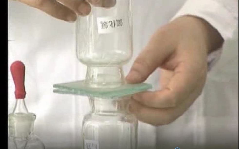 氨气与氯化氢反应
