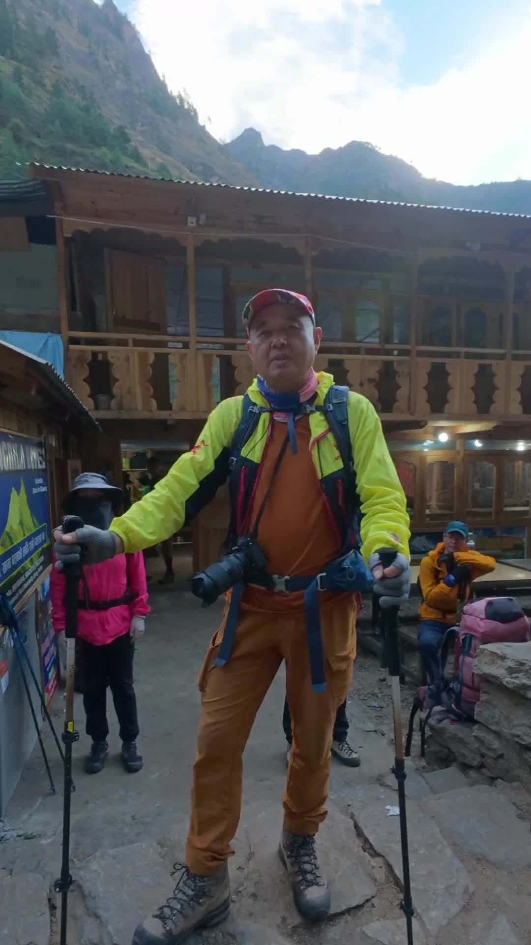 2025.10.22,徒步尼泊尔MCT大环线第三天,今天行走10公里,爬升600米,...