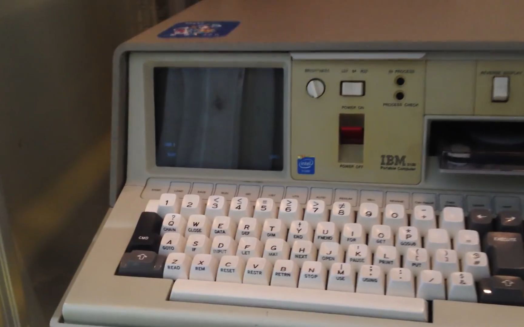 使用IBM5100的基本操作,例如输出Hello World
