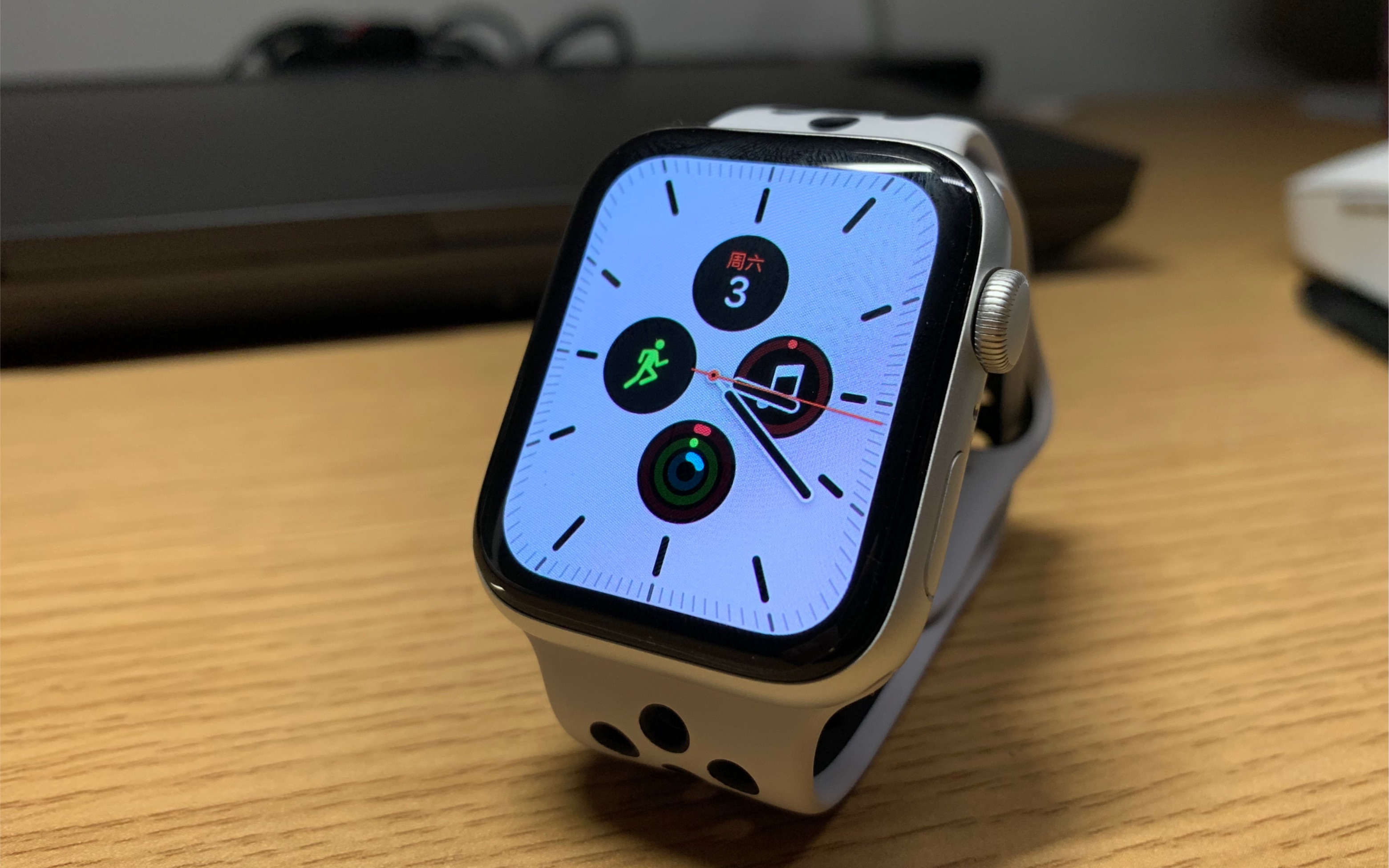 Watch SE使用分享.值不值?我们真的需要Apple Watch吗?