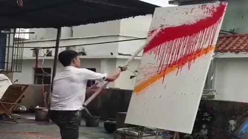 泼墨艺术绘画,河北小伙这花里胡哨的操作,确实彰显了实力!