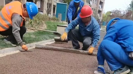 ...计算混凝土,总工直接让他走人,我给了他一份,混凝土配合比小程序。