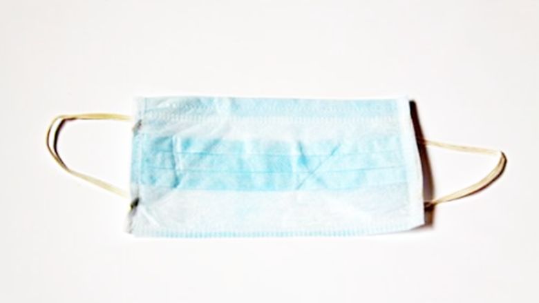 原来这才是一次性口罩的正确戴法,再也不怕把口罩戴反了