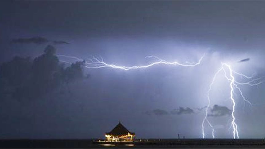 雷电的几个要点,第4点是防雷跨接线不许这样做的原因,终于懂了