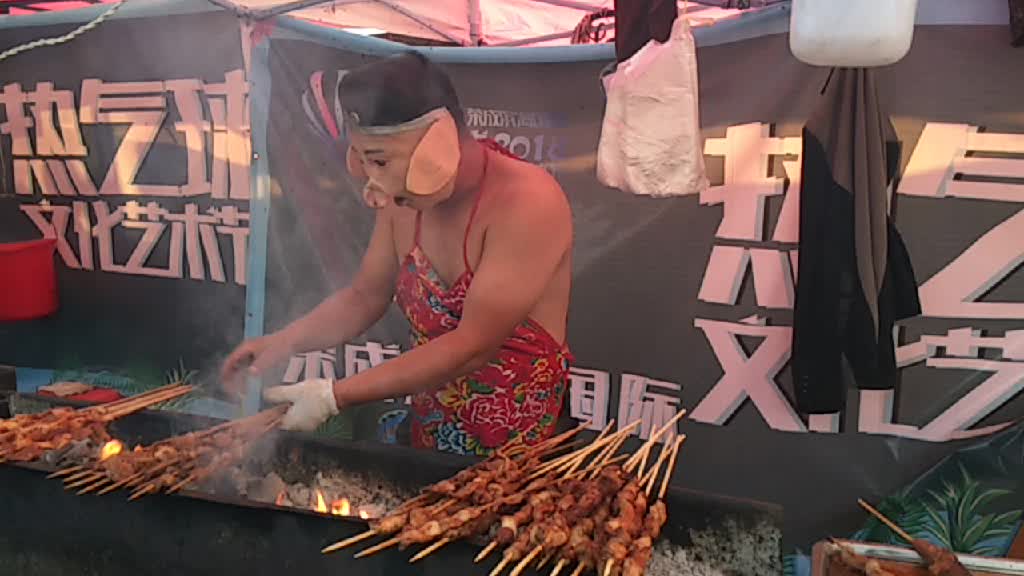 二师兄标新立异引客来