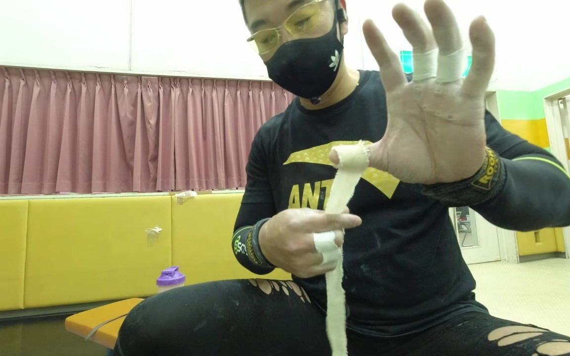 举重锁握 拇指胶带绷带的缠法 举重技术交流 举重教学 举重教程