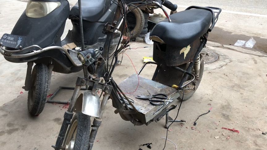 自己的电车时快时慢,赶紧修好,我们修车必须要备有这样的电动车