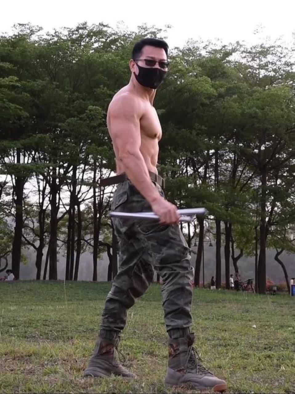 在连续的动作中感受追求完美的不容易