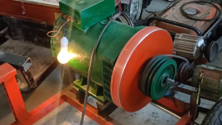 一台0.55Kw的电动机,去带一台15千瓦的发电机。发出电带一台11Kw