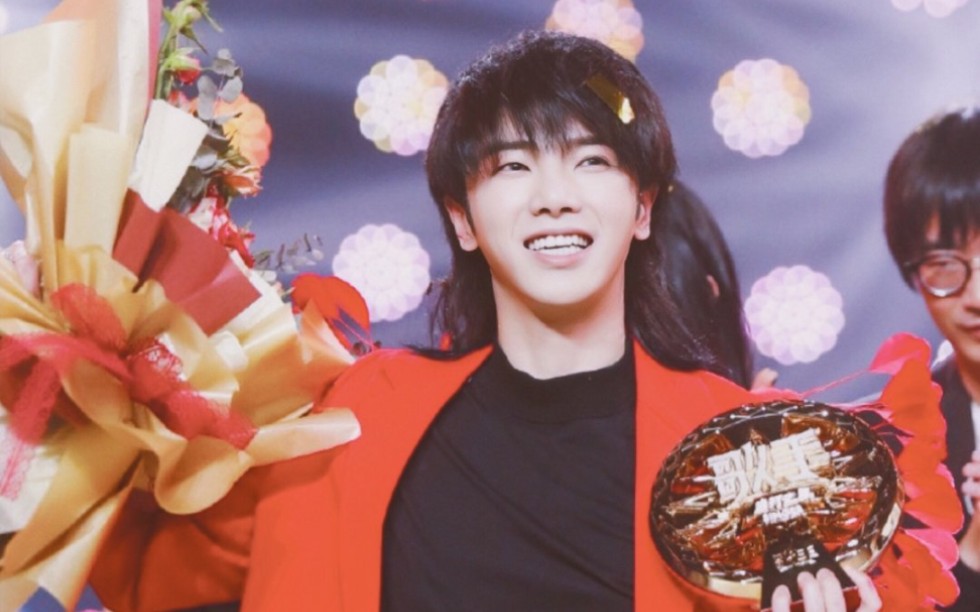 【华晨宇】歌手舞台名场面混剪||进来感受大魔王舞台张力