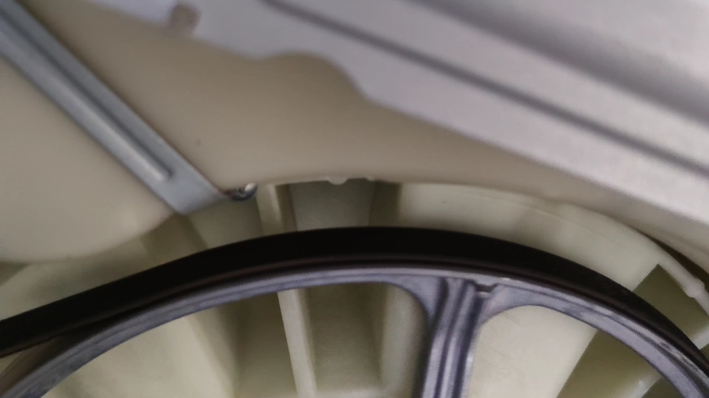 3899买的海尔滚筒洗衣机,五年换电脑主板和电机,你说坑人不