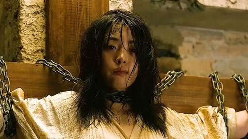 女人在酒吧喝酒被人下药,患上毒瘾开始漫长的戒毒过程