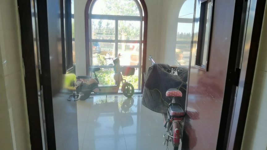 我呼吁大家电动车充电,一定去室外车棚充,不要在室内充电太危险