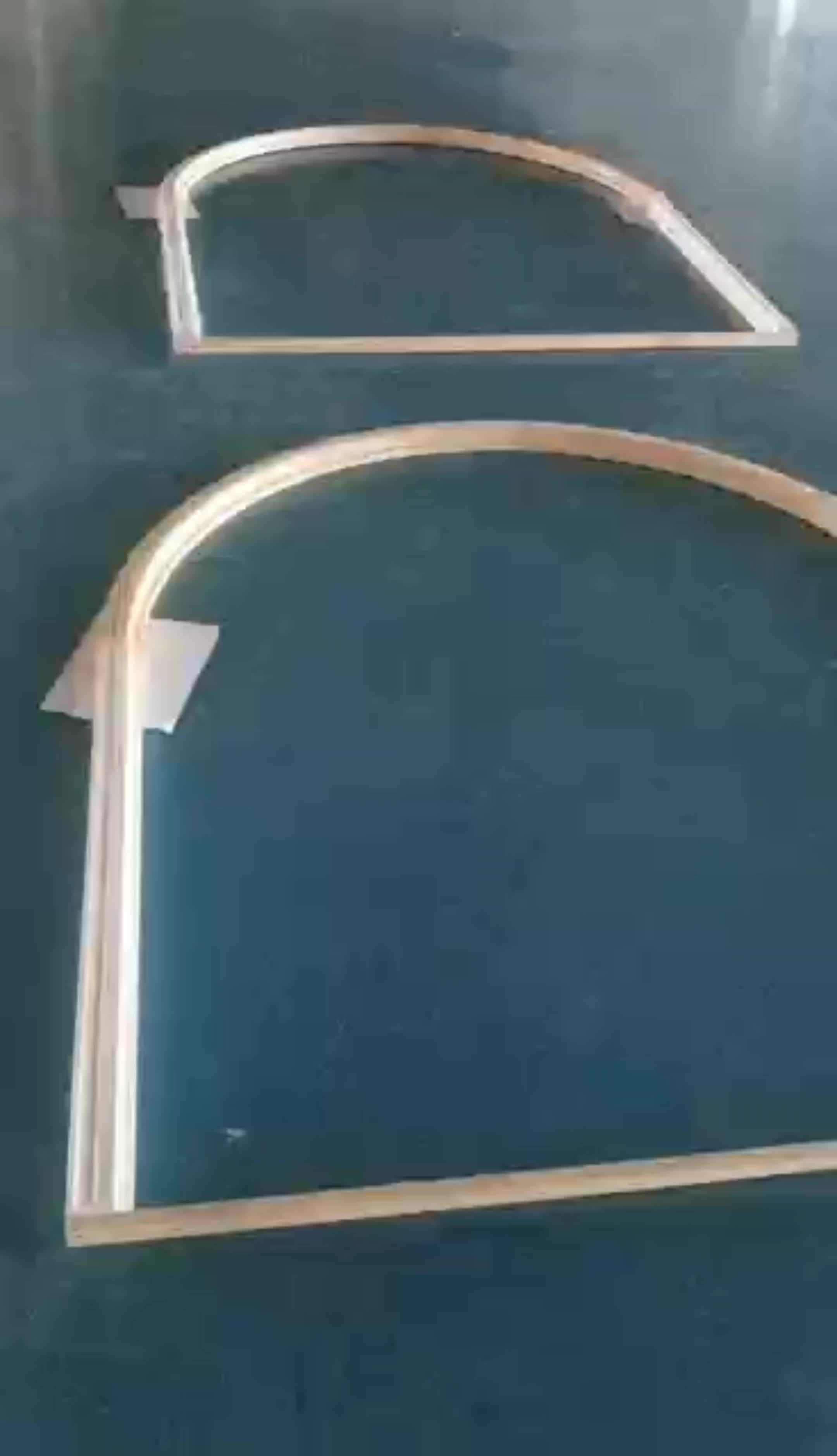 实木百叶窗制作的第1步,边框定型