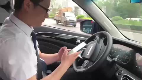 如何在驾驶途中,一键启动聊天模式