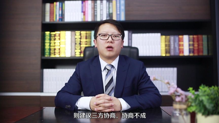 开车门撞伤行人的赔偿标准?