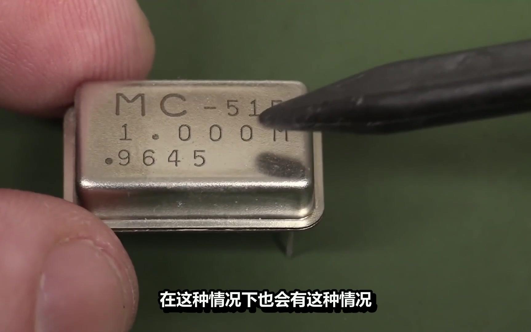 EEVblog #1089 - XTAL 晶振 振荡器拆解(机翻字幕介意勿看 请绕道!)