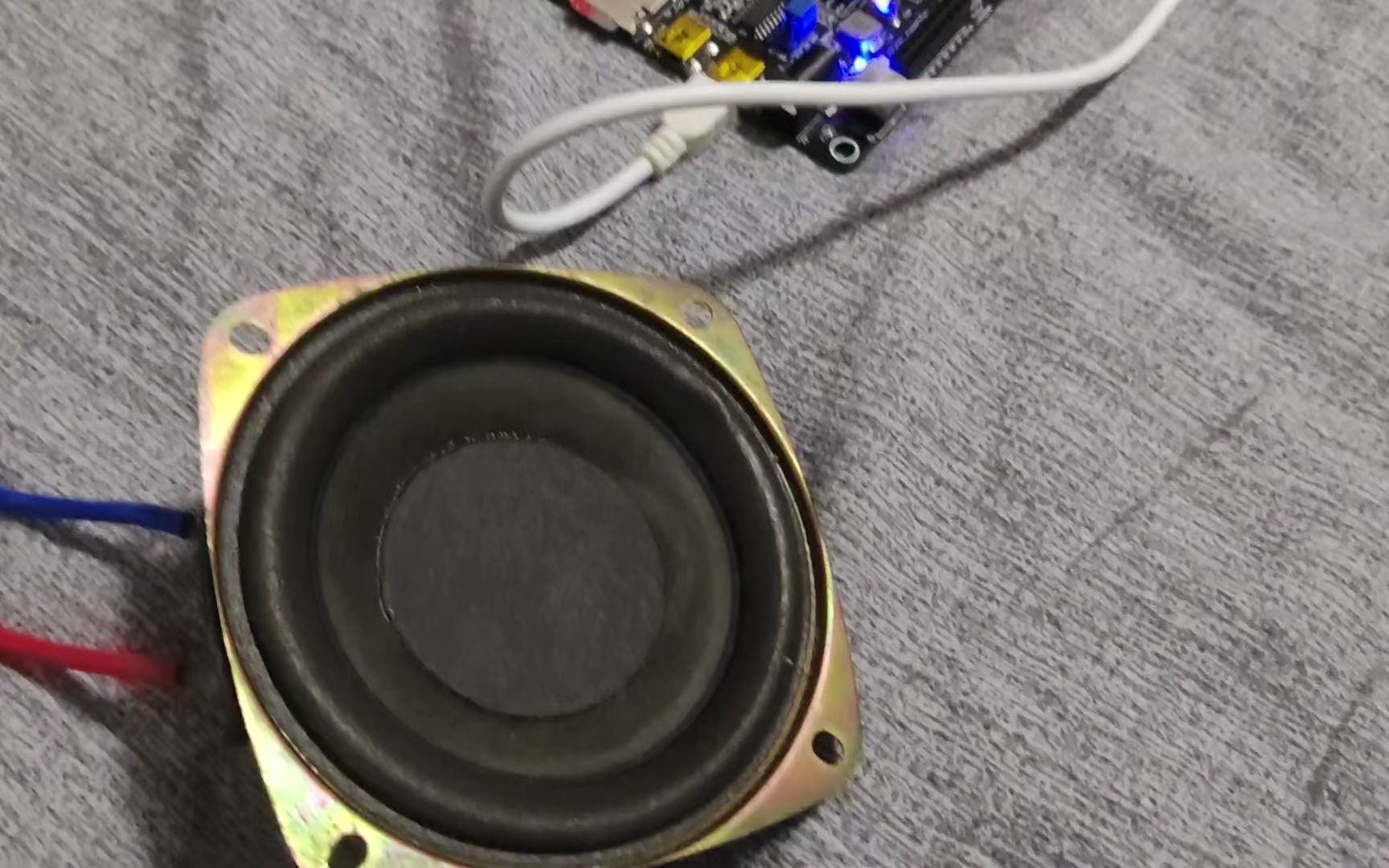 STM32F1极简mp3软解wav播放器