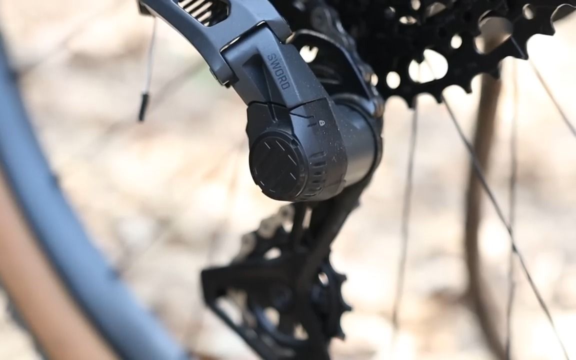 ...Shimano GRX的经济替代品 gravel砾石公路车福音? PS:只支持10速