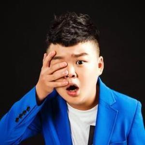 孟繁淼最嘚瑟 