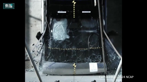 特斯拉赛博皮卡获得NHTSA的五星整体安全评级,现场测试视频来了