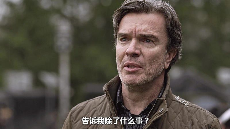 农场的所用人呼吸氯气才能生存,呼吸氧气却会窒息
