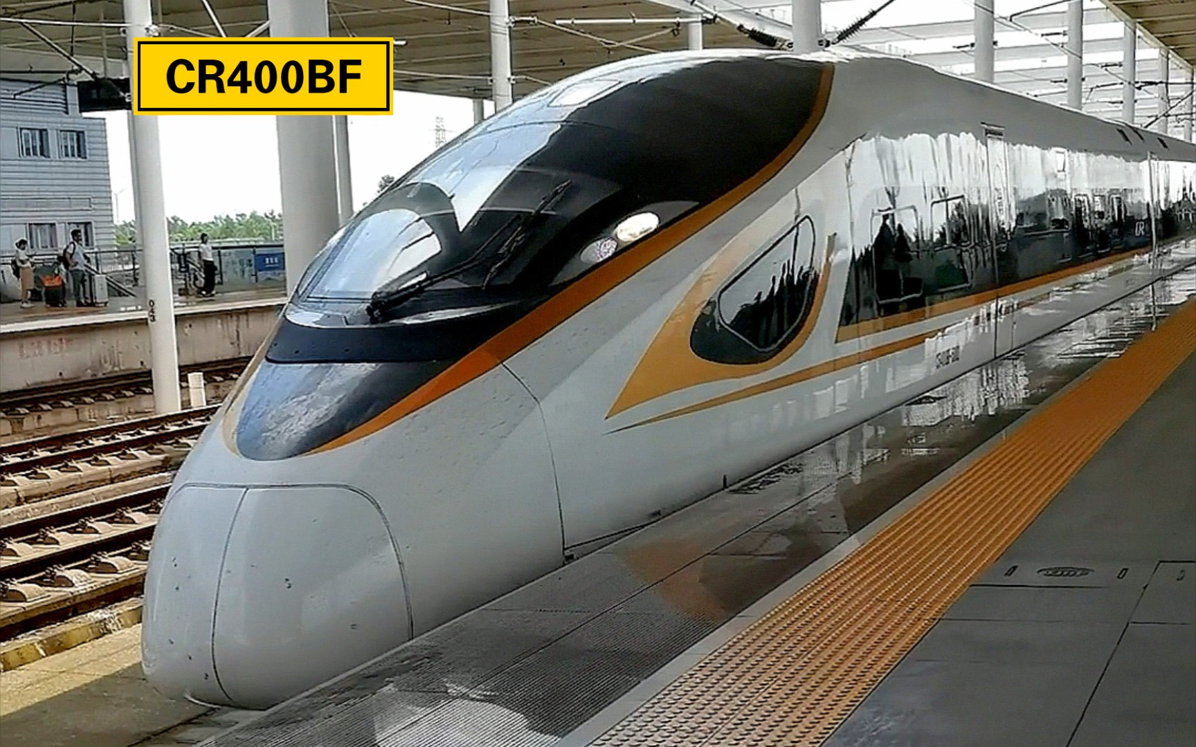 271期:火车侠CR400BF-5002+5046丝滑进站