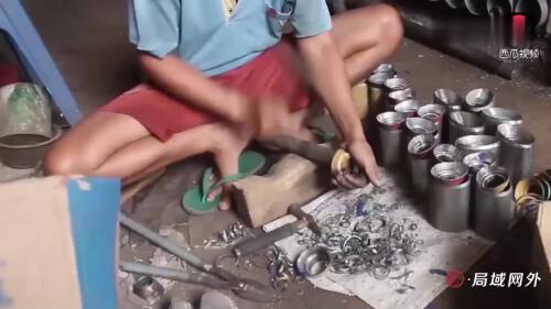 纯手工打造摩托车排气管!工艺:全靠榔头敲