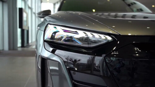 奥迪etrongt,全新LED动态大灯,外观设计科技满满,线条感强