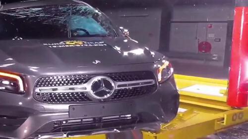 奥迪Q3PK奔驰GLB碰撞测试,你会选谁呢?