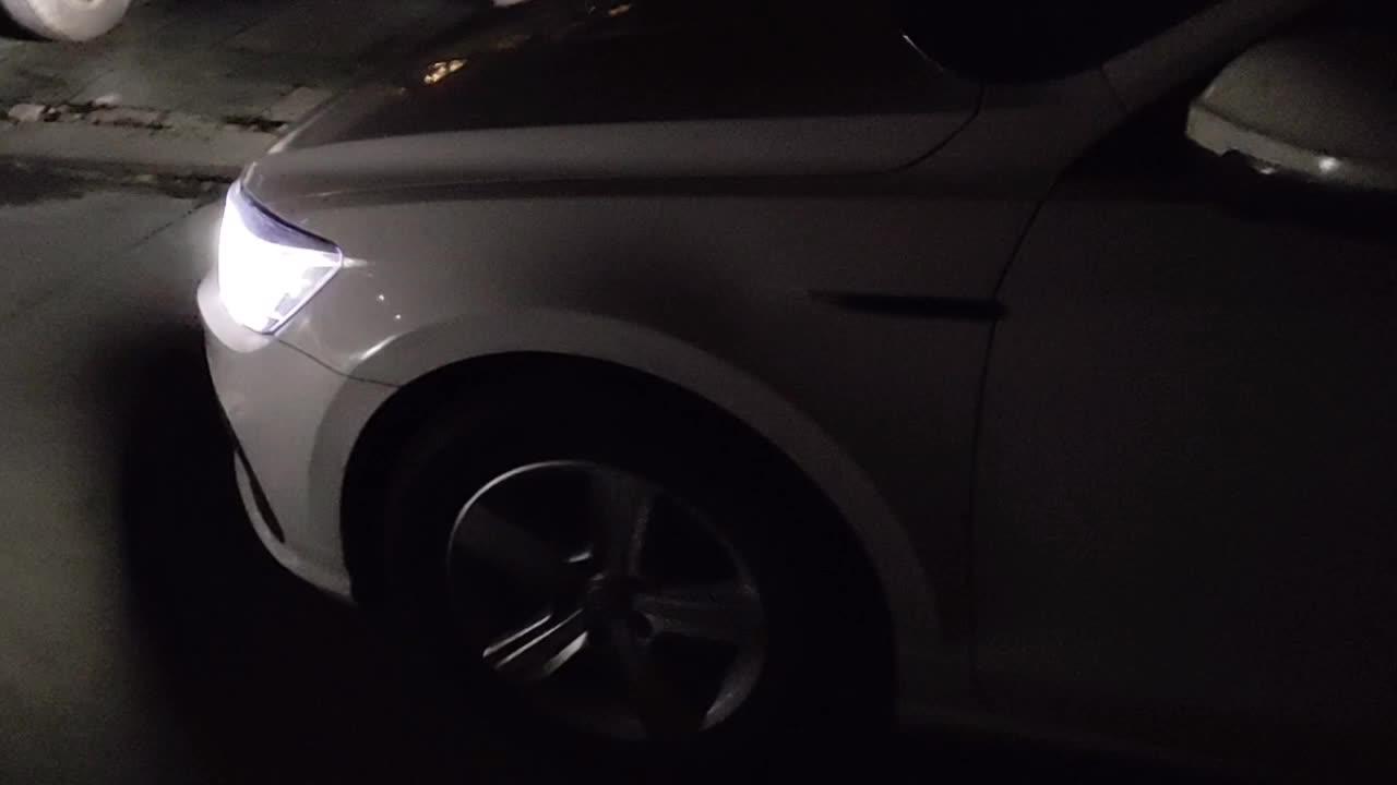 ...和换挡异响,只要车子在行进状态就一直存在很大声,4s店说正常,怎么办