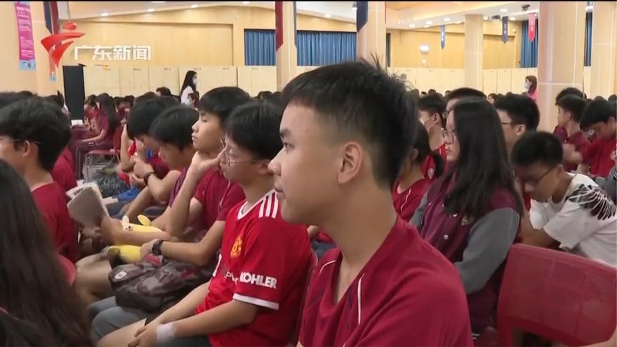 广州打造交通安全示范学校 加强学生交通安全宣传
