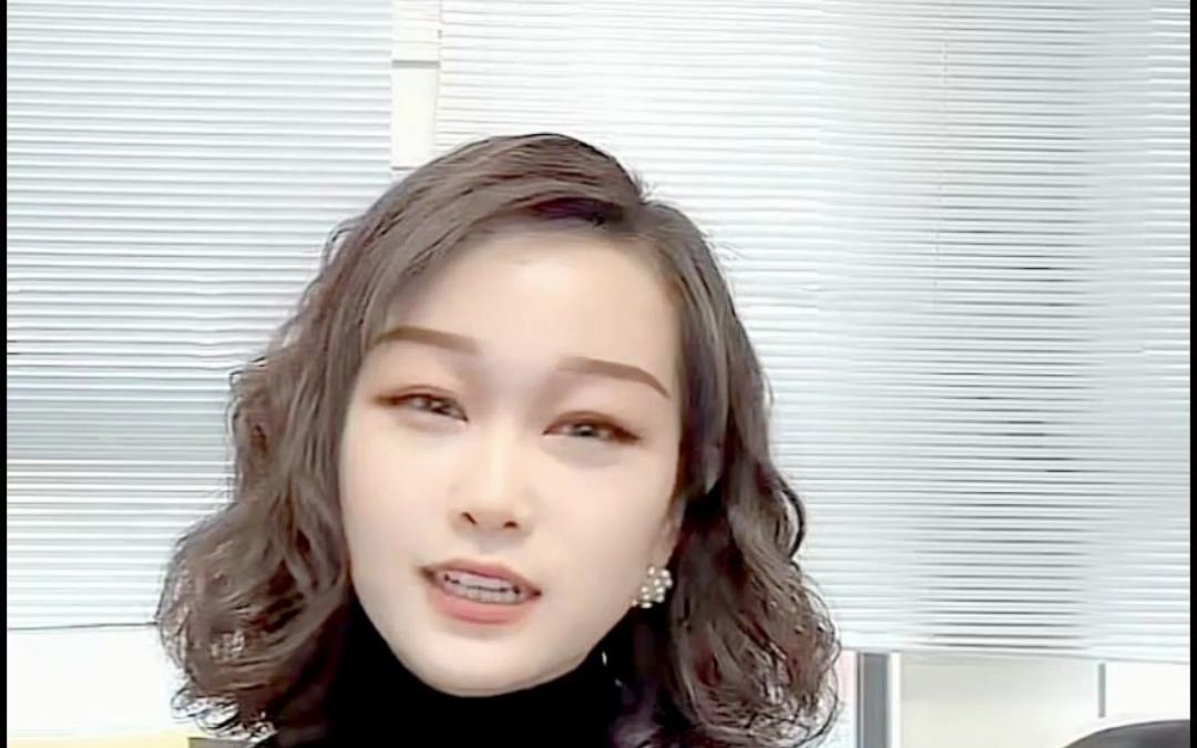 介绍几款常见的VR实训硬件设备:VR眼镜、数据手套、体感背心、万向...