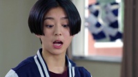 老师让俩同学读检讨书,谁知同学读着都笑场了,老师怒了!