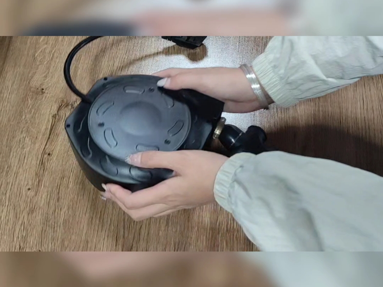 自动伸缩收线卷线器卷线盘