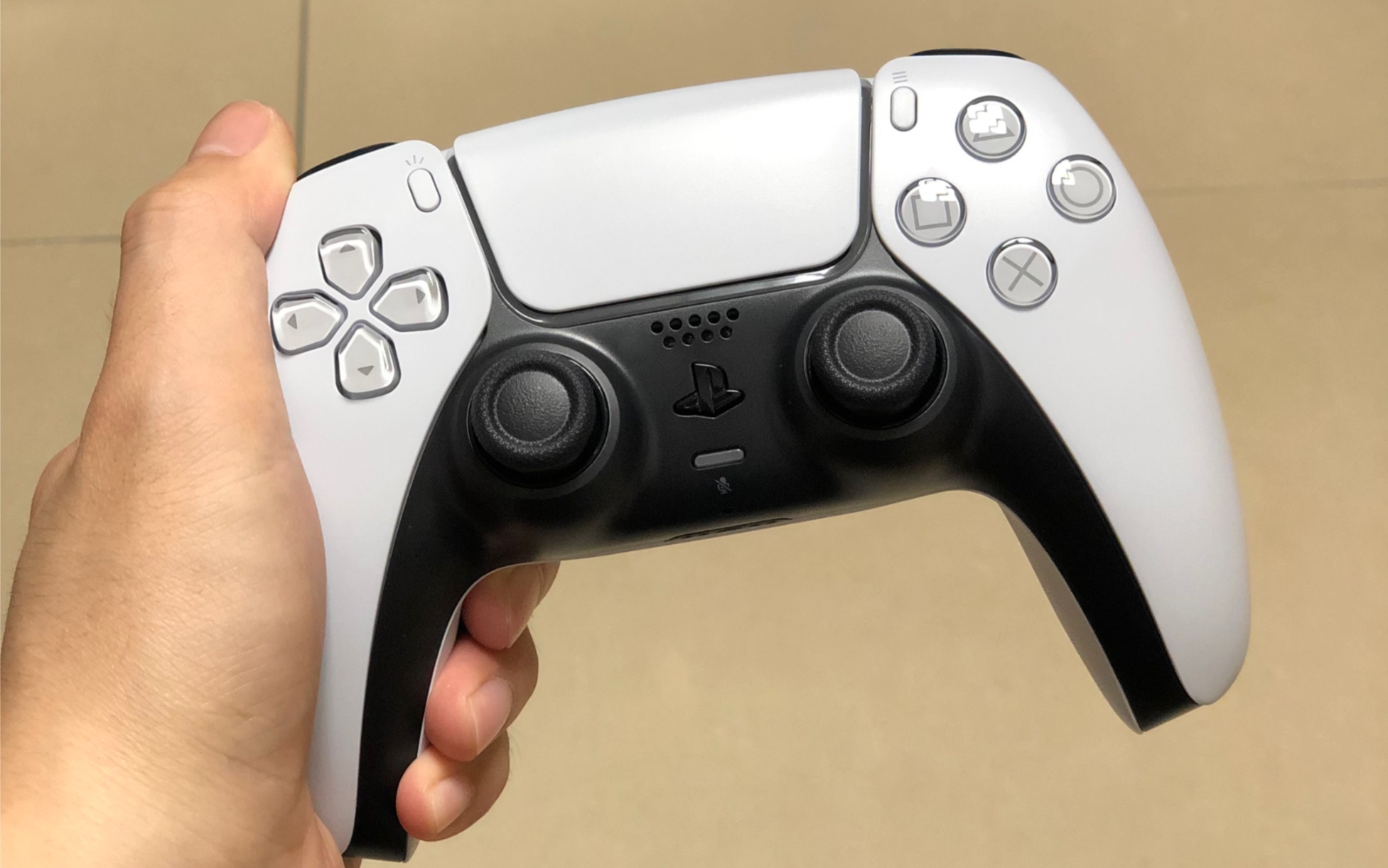 PS4完美适配PS5手柄!