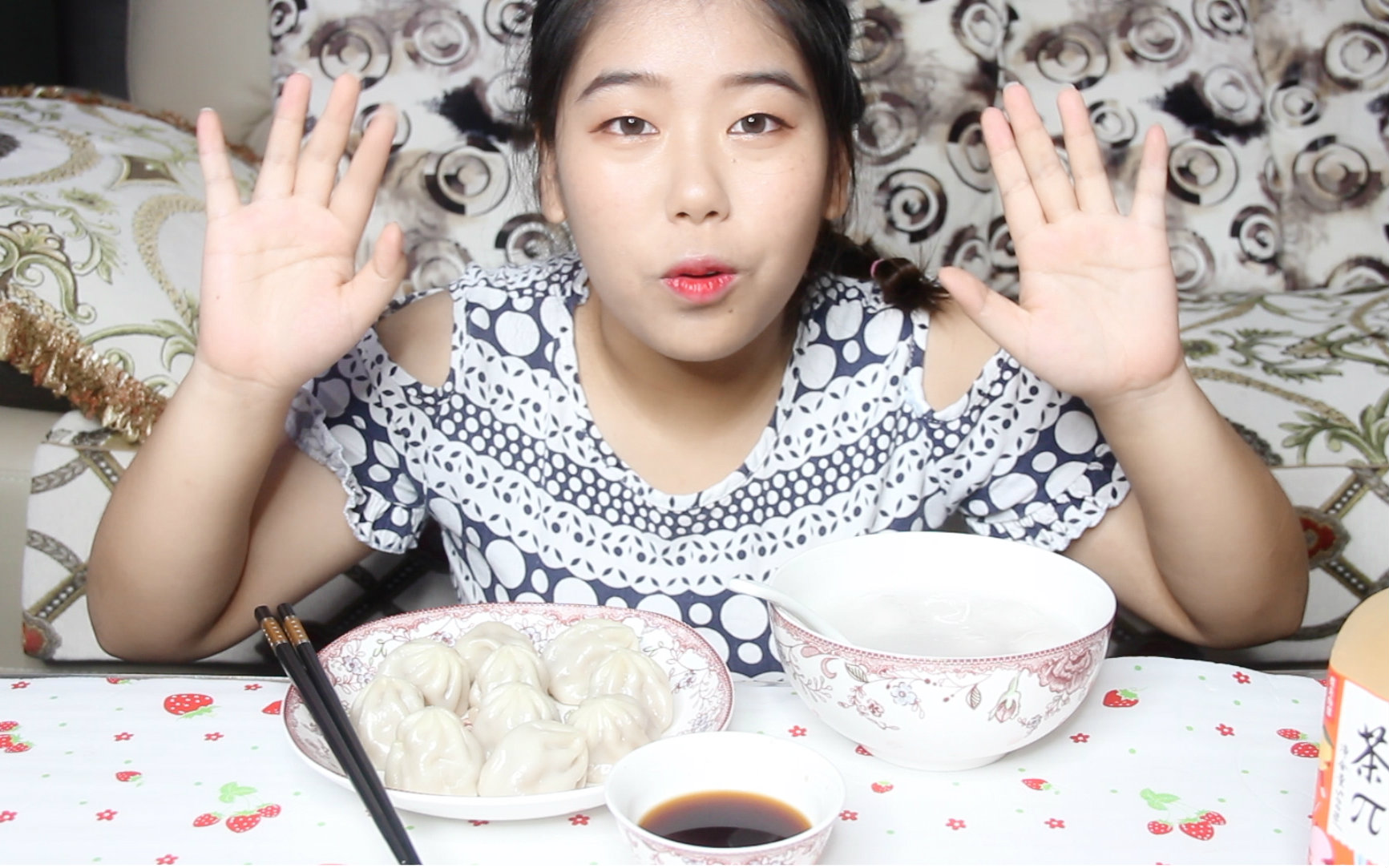 【香喷喷的栗纸酱】小笼包,猪肉汤圆[含制作过程]