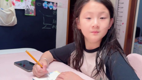 小学生放假四天,超级开心,这四天该怎么安排呢?