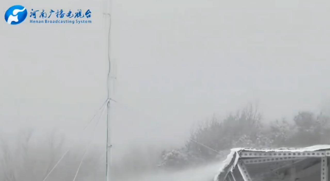 传感器冻结 为爬塔除冰的气象人点赞!