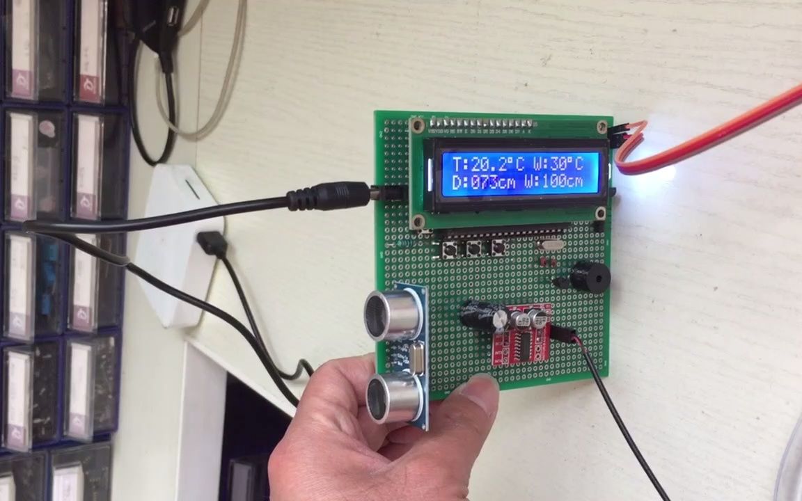 基于STC89C52单片机的液位温度控制系统 代做STM32/arduino/MSP...