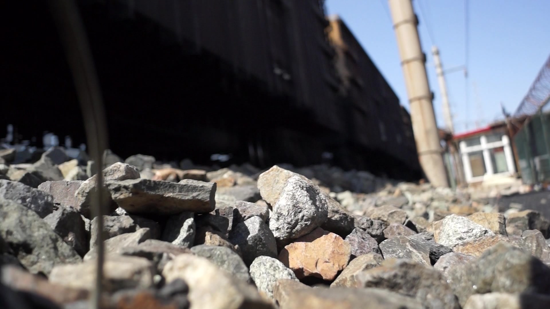 【迷之对焦】实拍大秦铁路重载货运列车