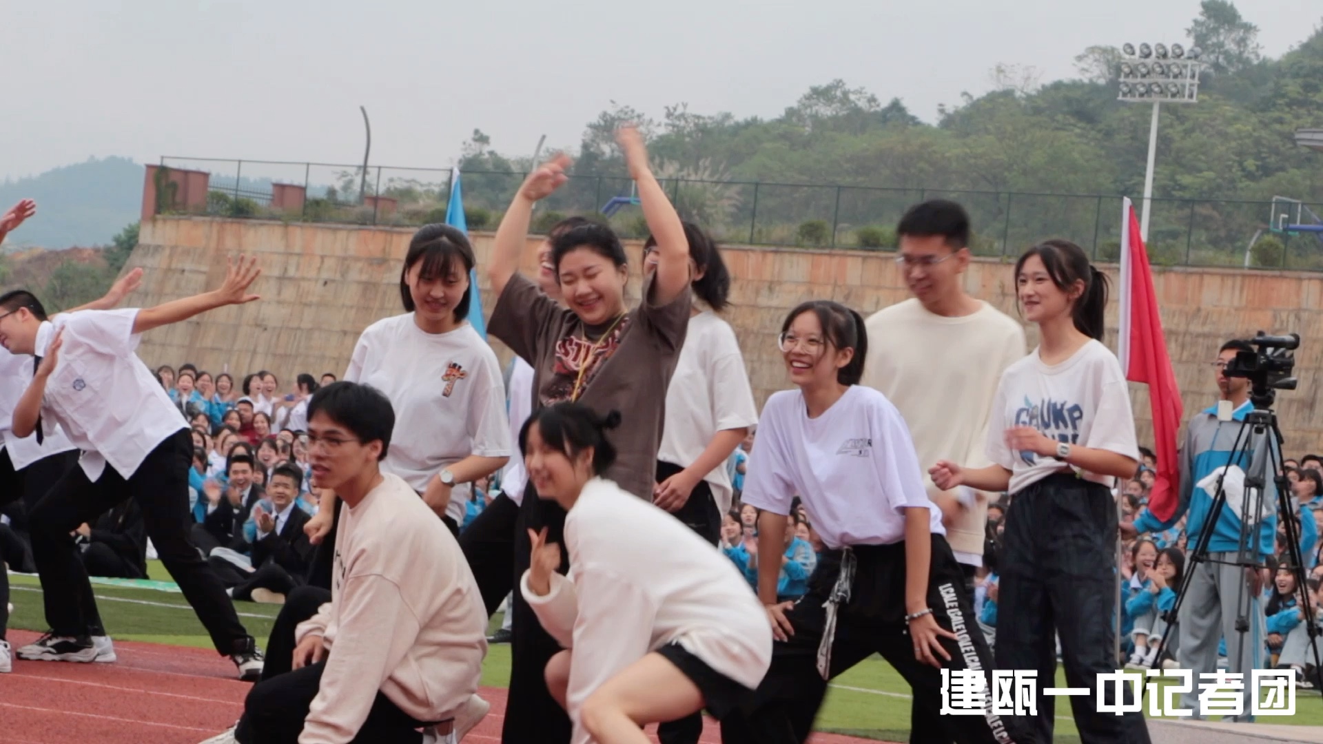 高中生开幕式超燃翻跳BTS 《Permission to Dance》!