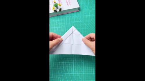 一张普通的A4纸,折叠后竟然能展现出意想不到的飞行魅力