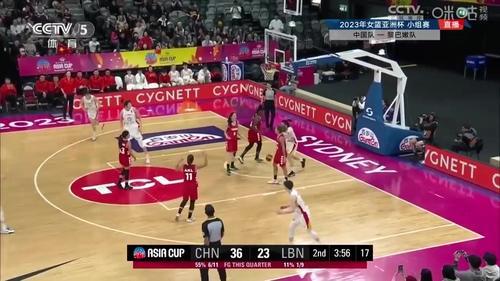 .凭借更加强大的实力,中国女篮一举将分差拉开至双位数场边的黎巴嫩.