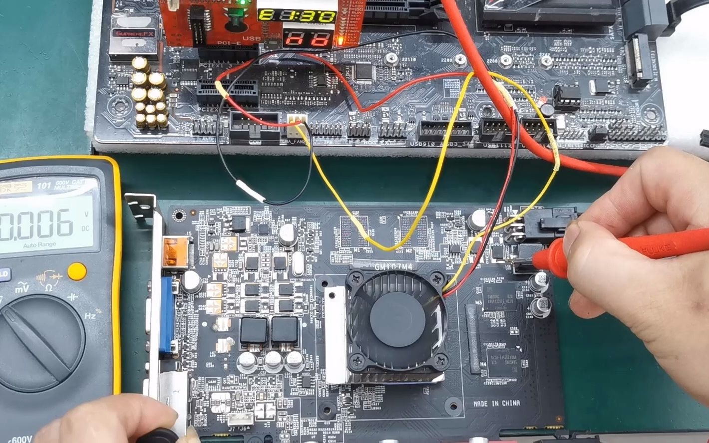 10分钟秒杀一块七彩虹GT730显卡,内存无电压更换一颗小MOS管搞定