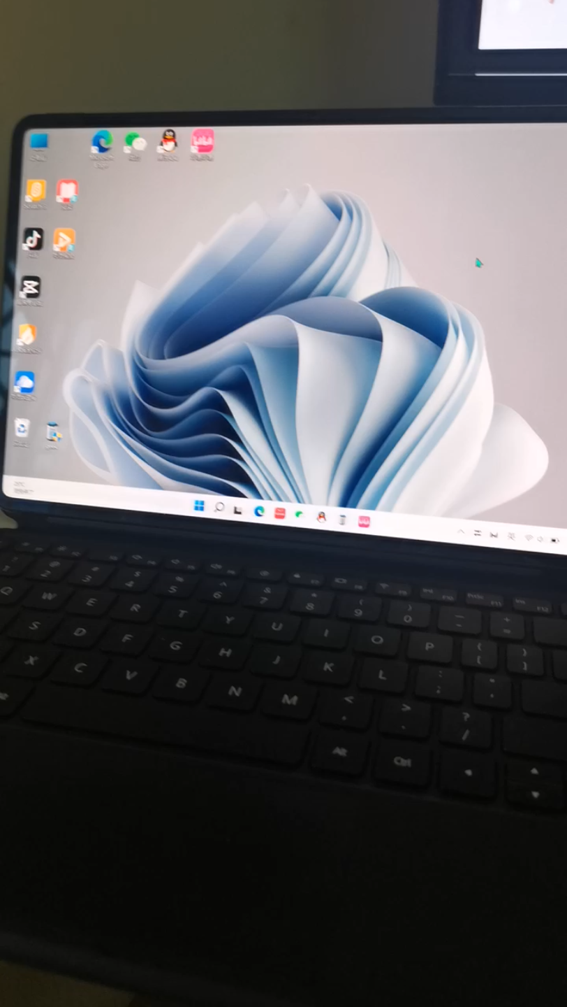华为matebook e 使用体验(关于缺点)还有两个缺点,一个电池续航,还...