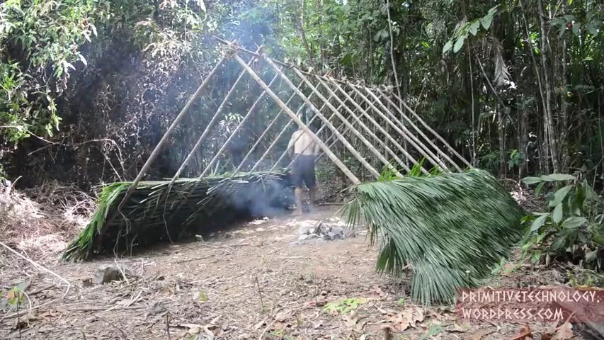 野外生存原始技能,制作三角形框架小屋